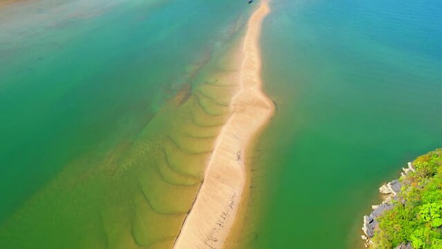 Sandbank Images – Browse 30,191 Stock Photos, Vectors, and Video ...