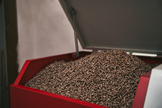 รูปภาพSolid-Fuel – เลือกดูภาพถ่ายสต็อก เวกเตอร์ และวิดีโอ365 | Adobe Stock