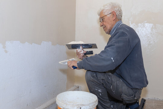 "Plastering Wall" Images – Browse 538 Stock Photos, Vectors, and Video ...