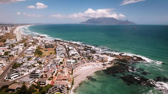 รูปภาพBlouberg – เลือกดูภาพถ่ายสต็อก เวกเตอร์ และวิดีโอ776 | Adobe Stock