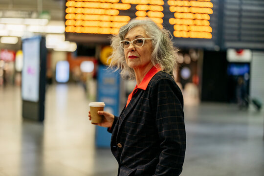 Kaffeefahrten Bilder – Durchsuchen 65,560 Archivfotos, Vektorgrafiken ...