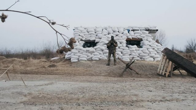 Military Checkpoint Imagens – Procure 3,243 fotos, vetores e vídeos ...