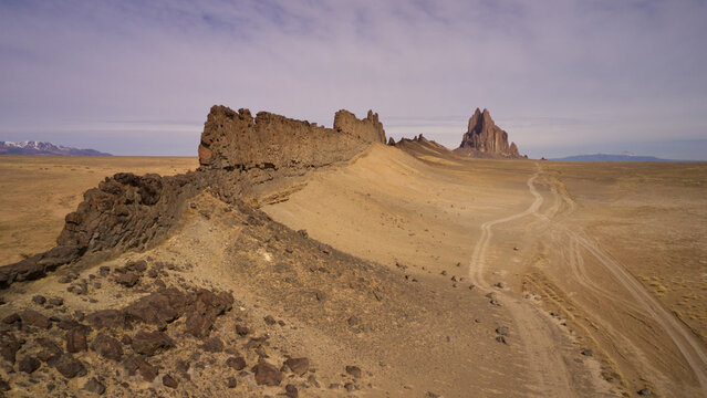 รูปภาพMonadnocks – เลือกดูภาพถ่ายสต็อก เวกเตอร์ และวิดีโอ3,493 | Adobe ...