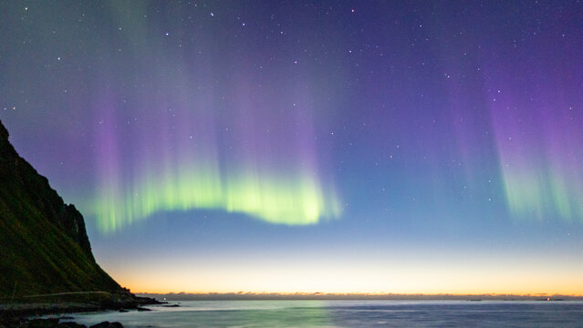 รูปภาพ"Upper Atmosphere" – เลือกดูภาพถ่ายสต็อก เวกเตอร์ และวิดีโอ759 ...