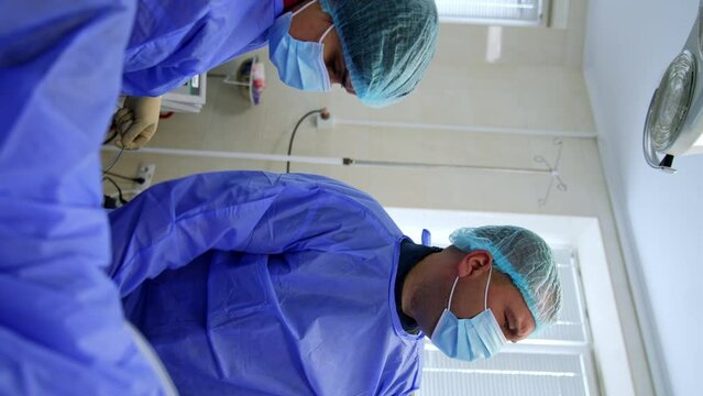 Proktologe Bilder – Durchsuchen 2,231 Archivfotos, Vektorgrafiken und ...