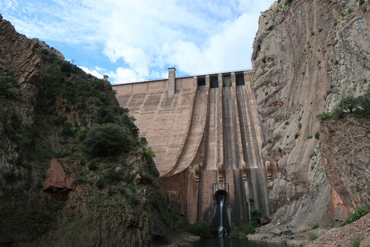 "Dam Bilder – Durchsuchen 456,249 Archivfotos, Vektorgrafiken und ...
