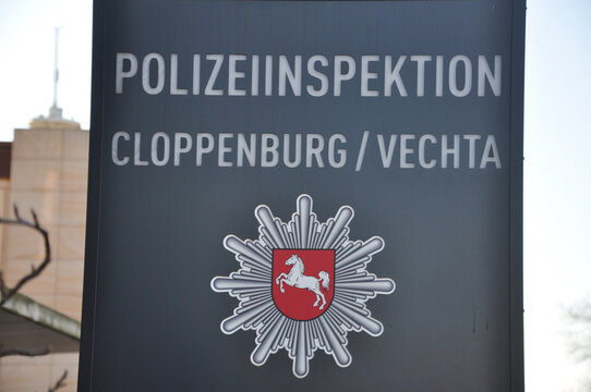 「Polizei-Stern」の写真素材 | 179件の無料イラスト画像 | Adobe Stock