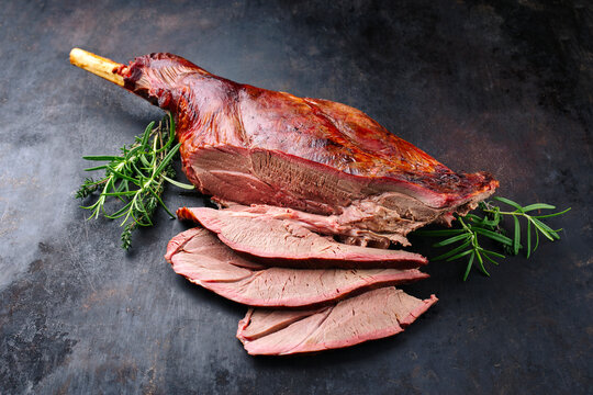 รูปภาพRehfleisch – เลือกดูภาพถ่ายสต็อก เวกเตอร์ และวิดีโอ463 | Adobe Stock