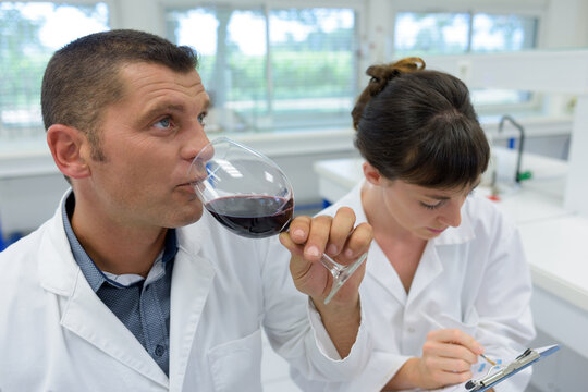 Enologist Bilder – Durchsuchen 23,495 Archivfotos, Vektorgrafiken und ...
