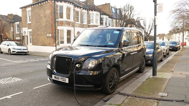 "Hackney Carriage" Images – Browse 291 Stock Photos, Vectors, and Video ...