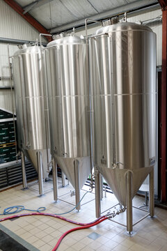 Imagens de Cuve – Explore Fotografias do Stock, Vetores e Vídeos de ...