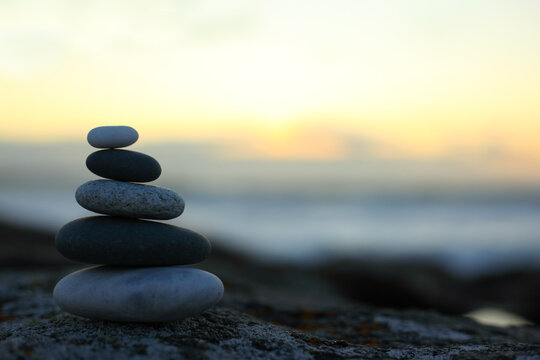 "Salon De Massage" Billeder – Gennemse 92 stockfotos, vektorer og ...