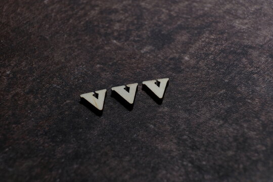 「Vvv」の写真素材 | 252件の無料イラスト画像 | Adobe Stock