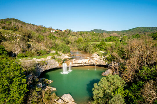 Pisino Bilder – Durchsuchen 613 Archivfotos, Vektorgrafiken und Videos ...