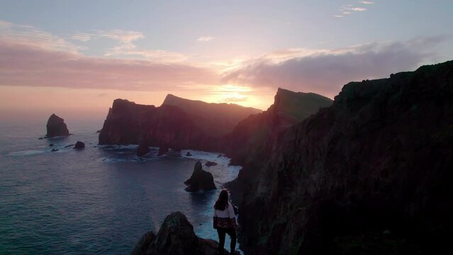Cliffhanger Images – Parcourir 1,311 le catalogue de photos, vecteurs ...