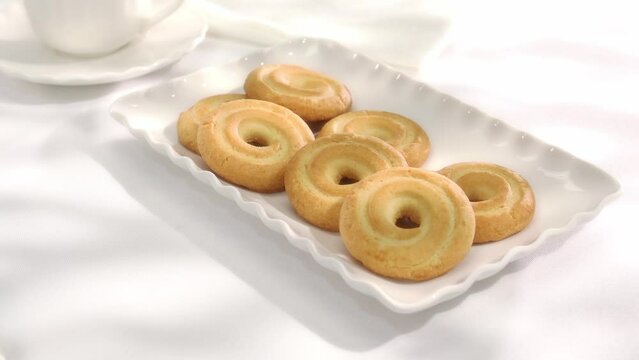 Creamy Spot Tube Stock Videos – 4 HD & 4K Footage Clips | Adobe Stock