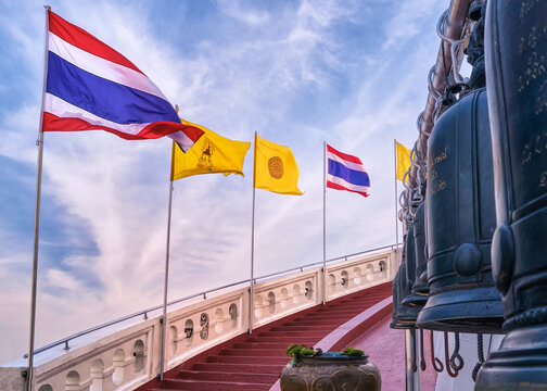 รูปภาพDhammacakka – เลือกดูภาพถ่ายสต็อก เวกเตอร์ และวิดีโอ3,248 | Adobe ...