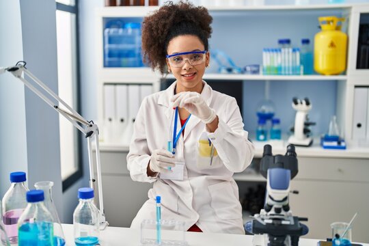 .Experiment Bilder – Durchsuchen 910,889 Archivfotos, Vektorgrafiken ...