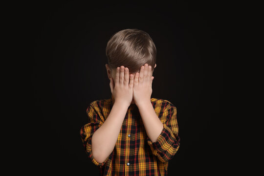 Hands Covering Face Images – Browse 277,425 Stock Photos, Vectors, and ...