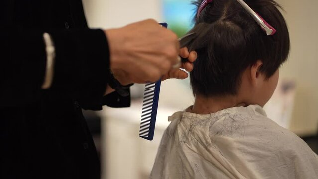 "Barber Bilder – Durchsuchen 433,789 Archivfotos, Vektorgrafiken und ...