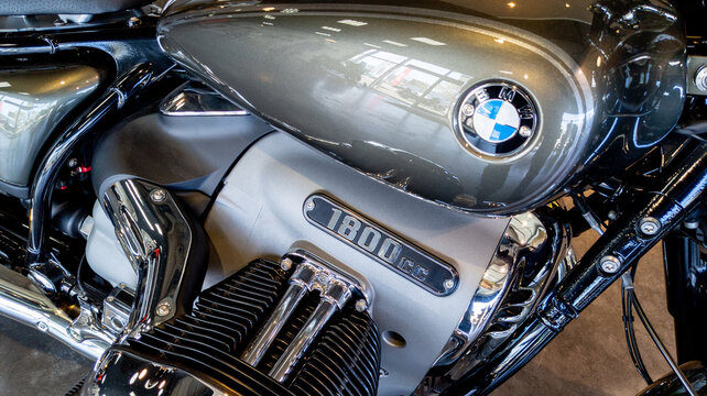 รูปภาพR18 – เลือกดูภาพถ่ายสต็อก เวกเตอร์ และวิดีโอ195 | Adobe Stock