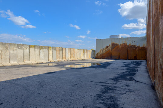 "Concrete Pylons" Bilder – Durchsuchen 97 Archivfotos, Vektorgrafiken ...