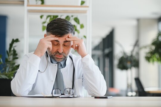 Bored Doctor Images – Browse 37,695 Stock Photos, Vectors, and Video ...