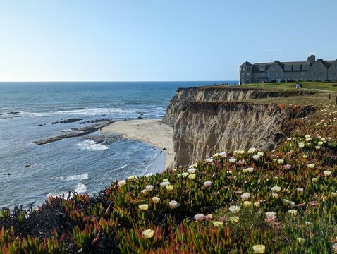 "Cliff Side" Images – Browse 1,535 Stock Photos, Vectors, and Video ...