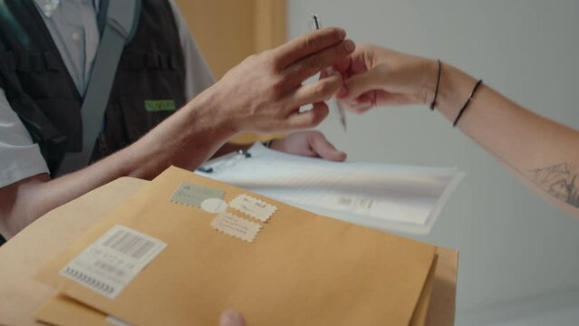 Recipients Images – Browse 25,097 Stock Photos, Vectors, and Video ...