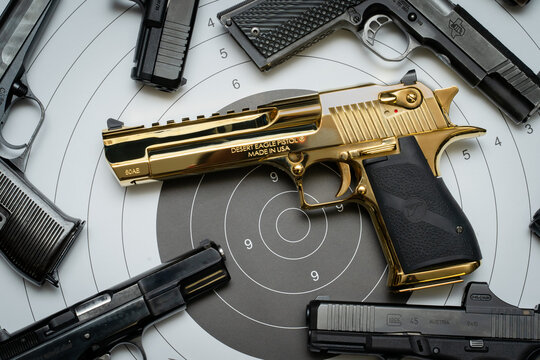 Desert Eagle Gold Wallpaper