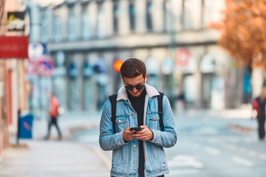 "Modern Age" Bilder – Durchsuchen 349 Archivfotos, Vektorgrafiken und ...