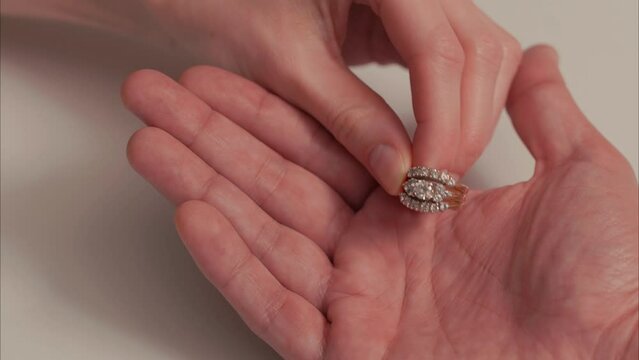 Wedding Ring Gif Images – Browse 1,263 Stock Photos, Vectors, and Video ...