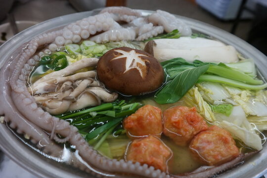 "Octopus Soup" Bilder – Durchsuchen 139 Archivfotos, Vektorgrafiken und ...