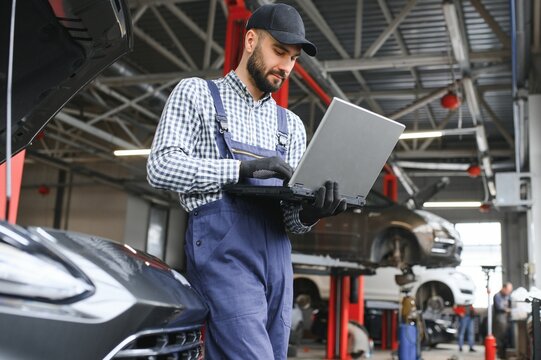 Auto-Mechanic Images – Browse 72,096 Stock Photos, Vectors, and Video ...