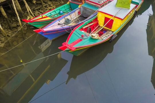 รูปภาพKapal – เลือกดูภาพถ่ายสต็อก เวกเตอร์ และวิดีโอ307 | Adobe Stock