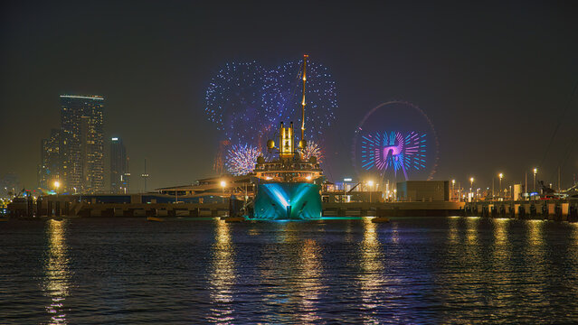 Dubai Fireworks Bilder – Durchsuchen 1,211 Archivfotos, Vektorgrafiken ...