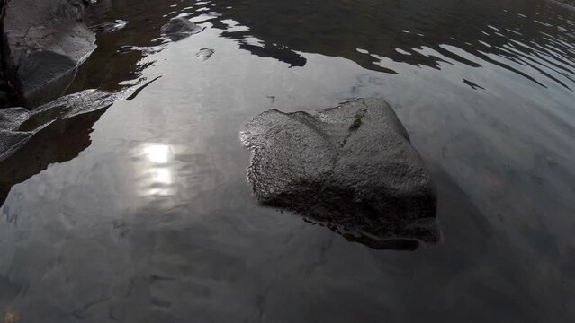 "Stone In Water" Immagini - Sfoglia 223 foto, vettoriali e video Stock ...