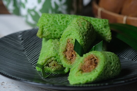 Gulung Images – Browse 860 Stock Photos, Vectors, and Video | Adobe Stock