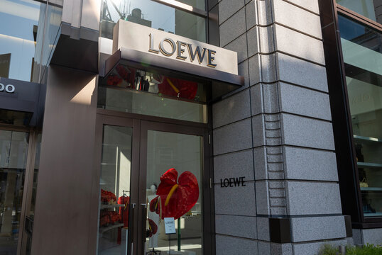 รูปภาพLoewe – เลือกดูภาพถ่ายสต็อก เวกเตอร์ และวิดีโอ997 | Adobe Stock