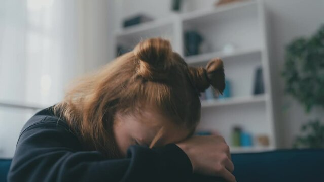 Teenage Girl Crying Tumblr