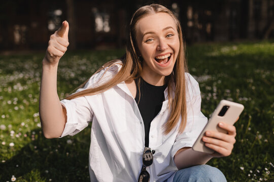 Hey You"」の写真素材 | 2,868件の無料イラスト画像 | Adobe Stock