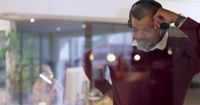 Frustrated Customer Service Images – Browse 7,841 Stock Photos, Vectors ...