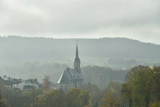 「Dissiper」の写真素材 | 16件の無料イラスト画像 | Adobe Stock