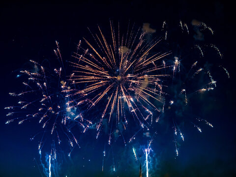 Pyrotechnik Bilder – Durchsuchen 187,424 Archivfotos, Vektorgrafiken ...