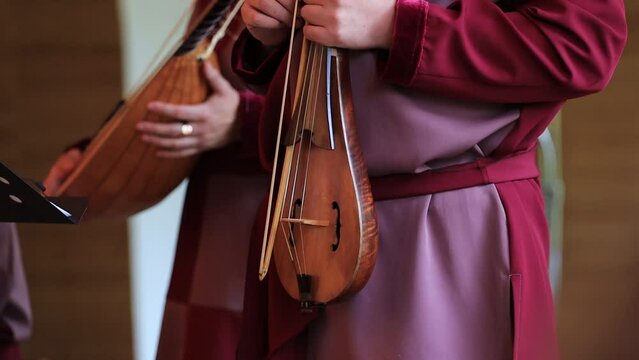 「Rebec」の写真素材 | 113件の無料イラスト画像 | Adobe Stock