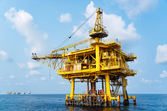 รูปภาพRigs – เลือกดูภาพถ่ายสต็อก เวกเตอร์ และวิดีโอ214,238 | Adobe Stock