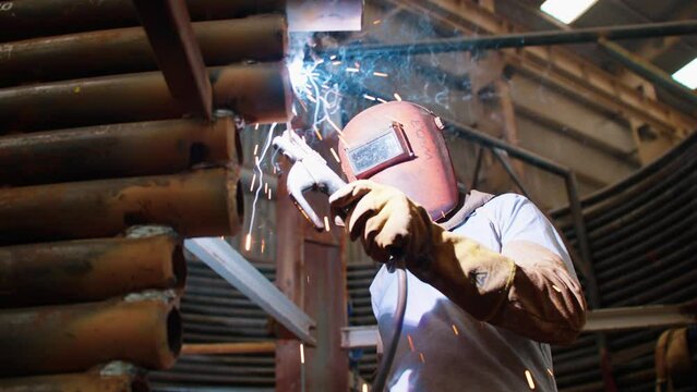 "Arc Welding" Immagini - Sfoglia 7,231 foto, vettoriali e video Stock ...