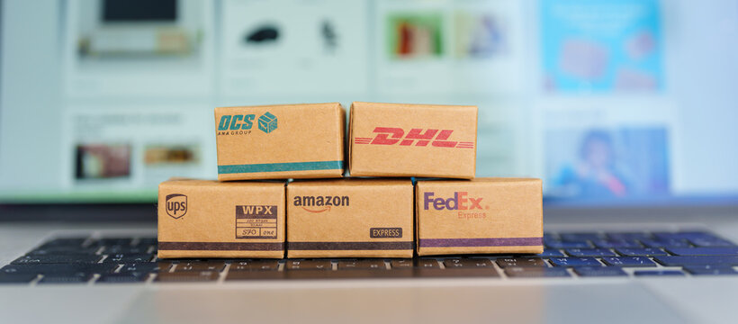 Ups Fedex Bilder – Durchsuchen 537 Archivfotos, Vektorgrafiken und ...