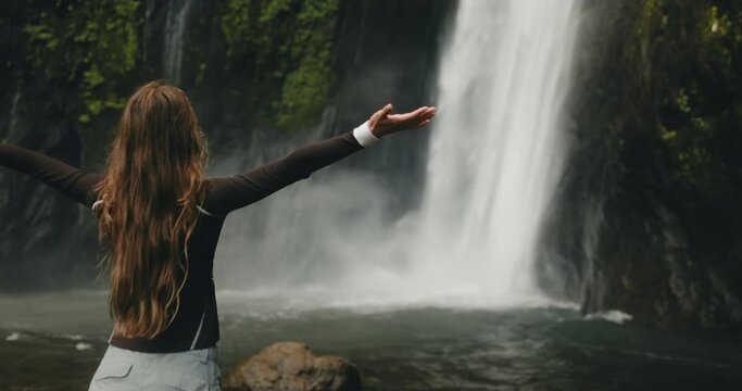 รูปภาพTerjun – เลือกดูภาพถ่ายสต็อก เวกเตอร์ และวิดีโอ432 | Adobe Stock