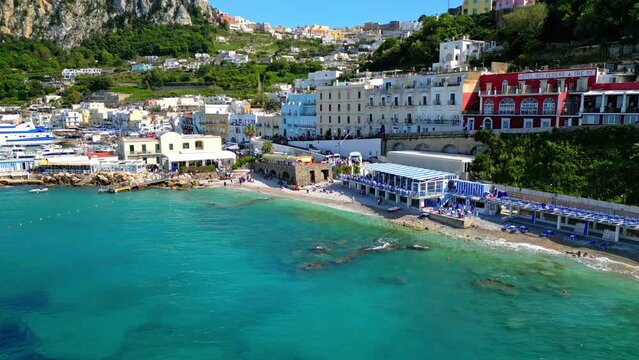 Anacapri Bilder – Durchsuchen 3,699 Archivfotos, Vektorgrafiken und ...